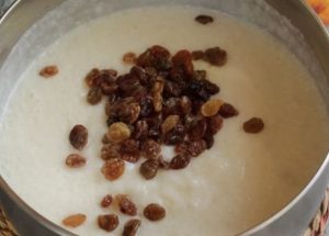 Milk Rice Porridge with Cottage Cheese and Raisins