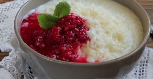 Milk Rice Porridge with Ice Cream