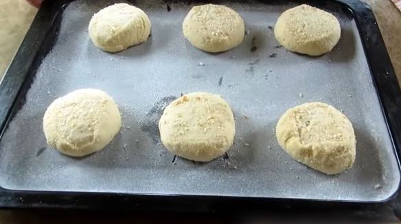 Filipino Bread (Pandesal)