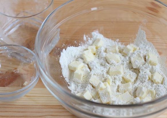 Crumble with Zucchini