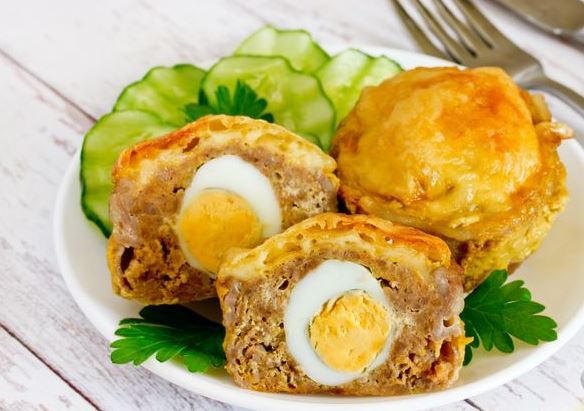 Muffins with Meat and Cheese