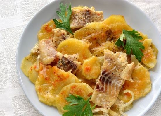 Pollock Stewed with Potatoes in Sour Cream