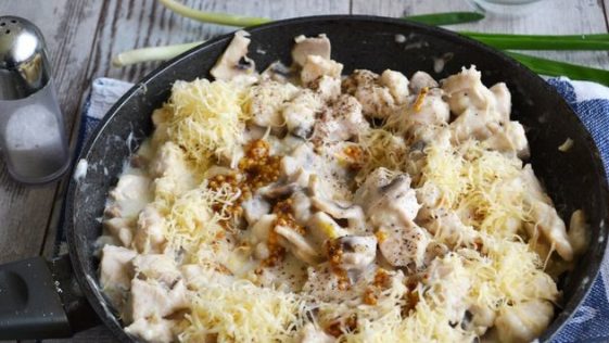 Puff Pastry Strudel with Chicken, Mushrooms and Cheese