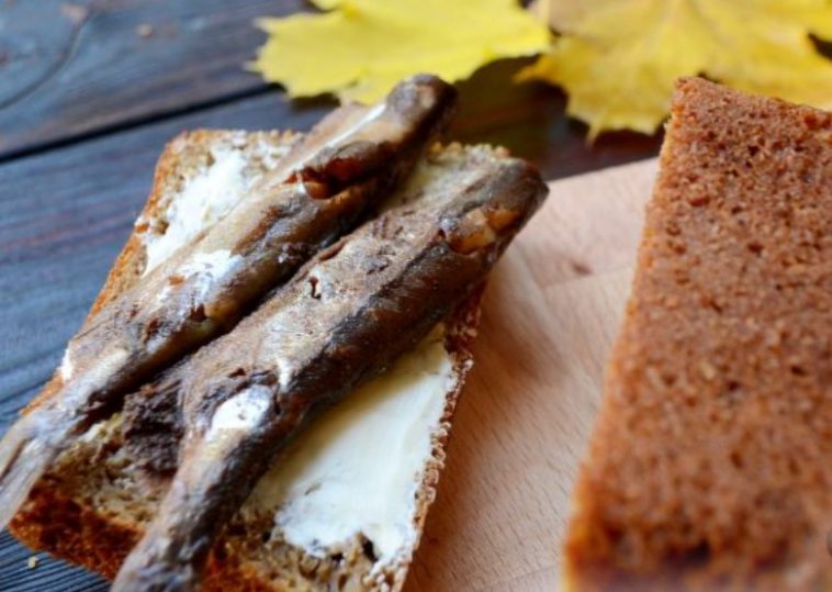 Sprats in a Multicooker