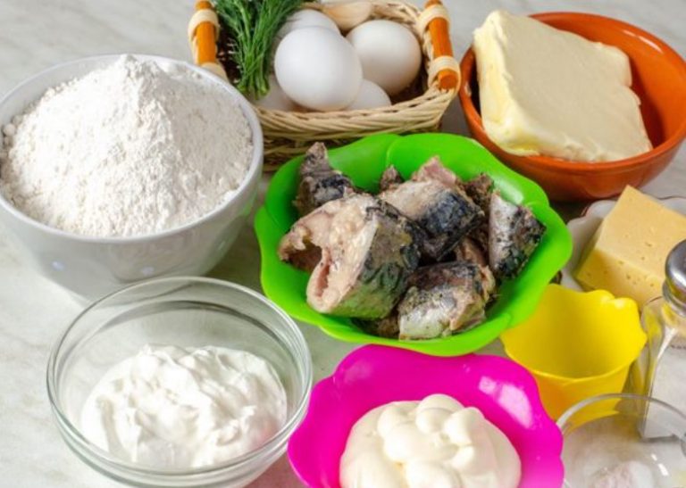 Mimosa Snack Cakes with Canned Fish, Eggs and Cheese