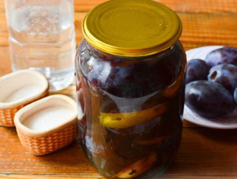 Pickled Plums with Garlic