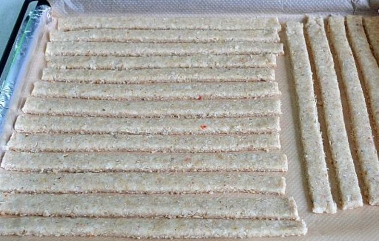 Oat Sticks with Cheese