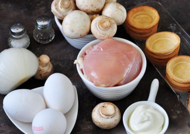 Tartlets with Chicken and Mushrooms