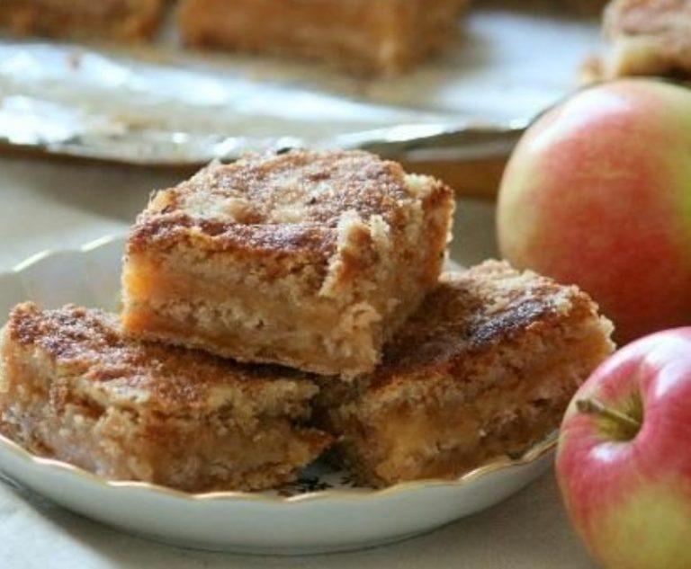 Hungarian Apple Pie