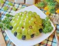 “Emerald” Salad with Grapes