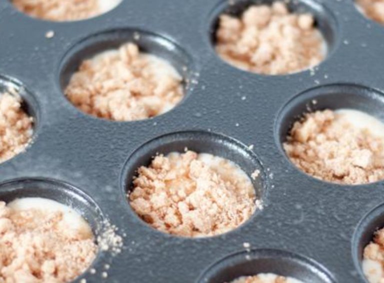 Cinnamon Mini Muffins