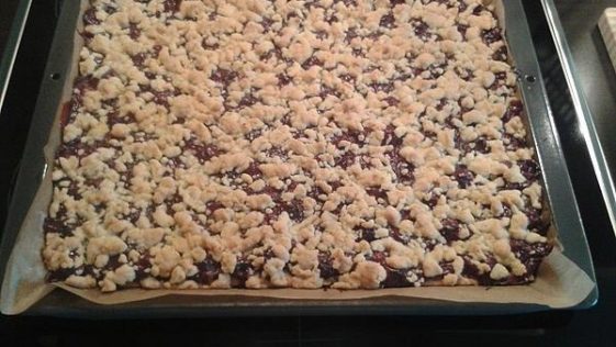 Puff Pastry Crumble Cake - Boss Kitchen