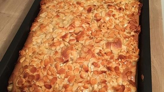 Fruit Sheet Cake - Boss Kitchen