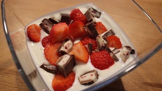 Strawberry Quark with Crispy Flakes - Boss Kitchen