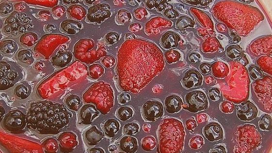 Bacardi Razz Cocktail with Sprite - Boss Kitchen