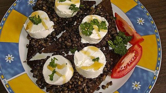 Iceberg Lettuce with Goat Cheese and Mustard - Honey Sauce - Boss Kitchen