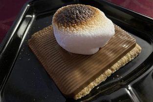Marshmallow Chocolate Raclette