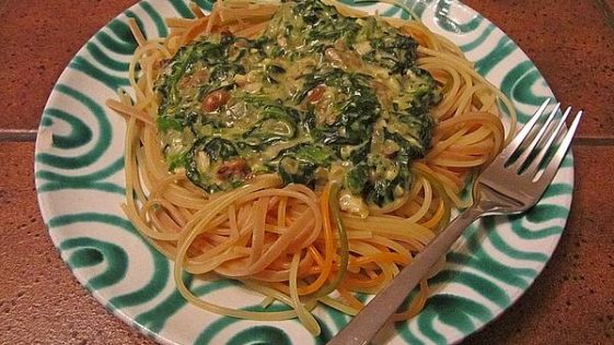 Bacardi Razz Cocktail with Sprite - Boss Kitchen