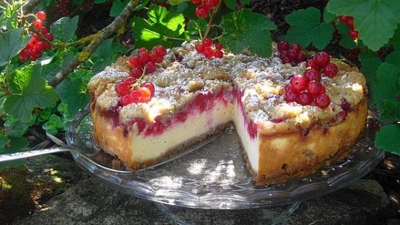 Red Currant Sheet Cake - Boss Kitchen