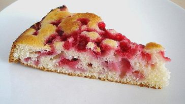 Red Currant Crumble Cake - Boss Kitchen